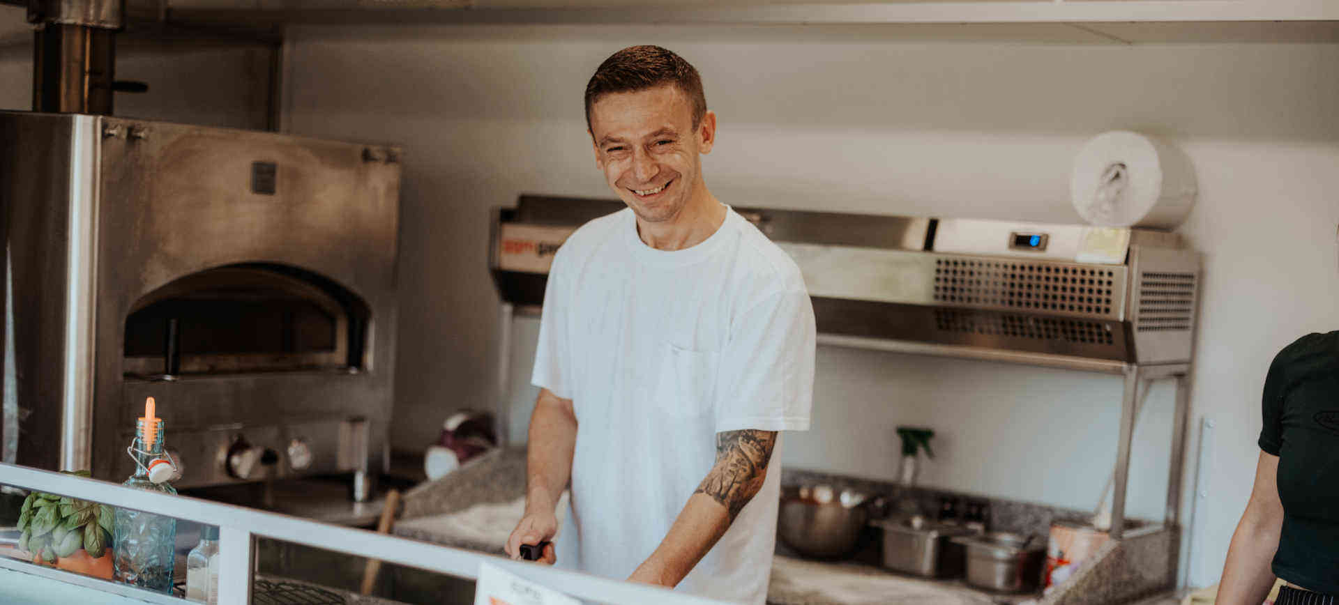 Pizza to go & stay: Foodtruck „Elvis Pizzazz“ wird in Amstetten ...